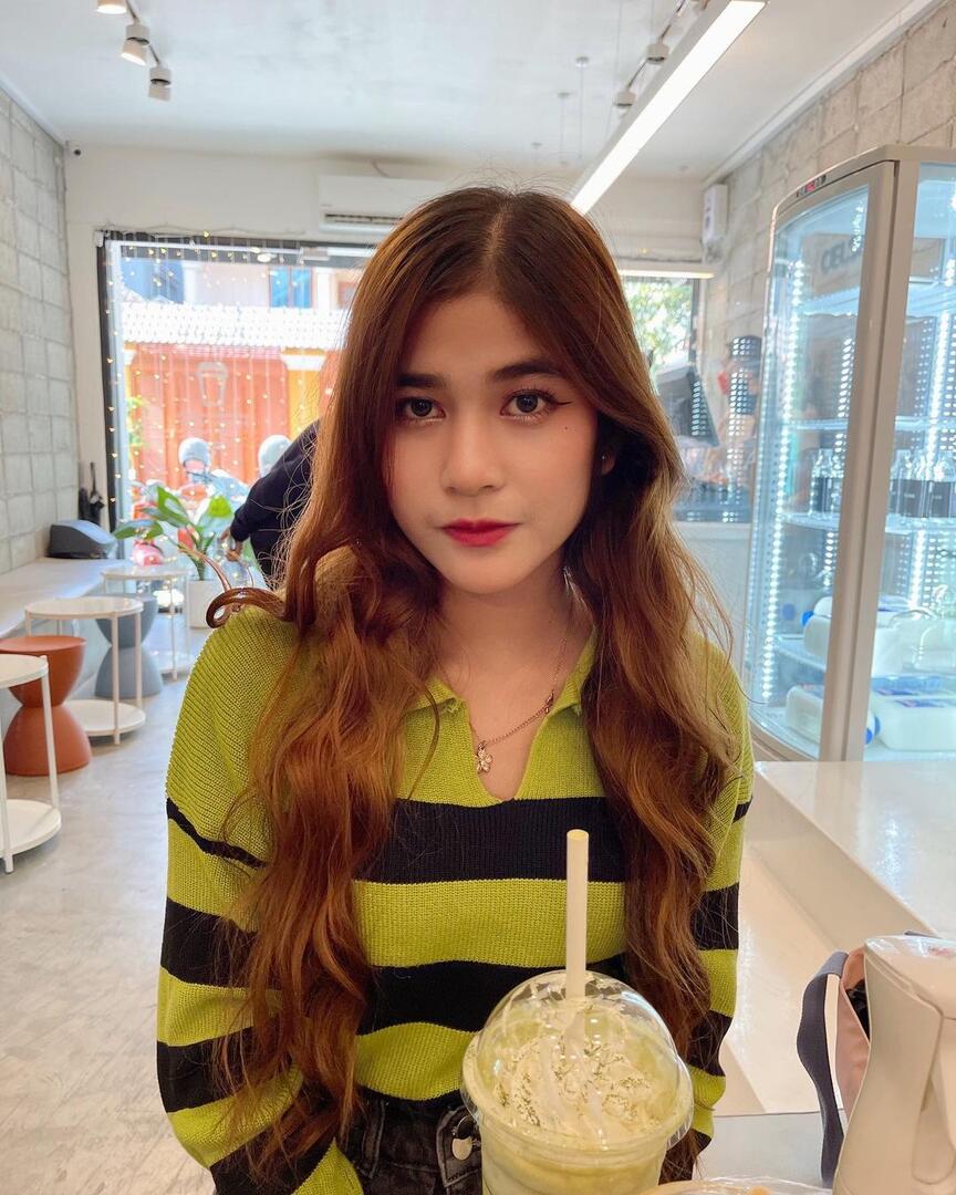 แชท กับ Zugus Rinda