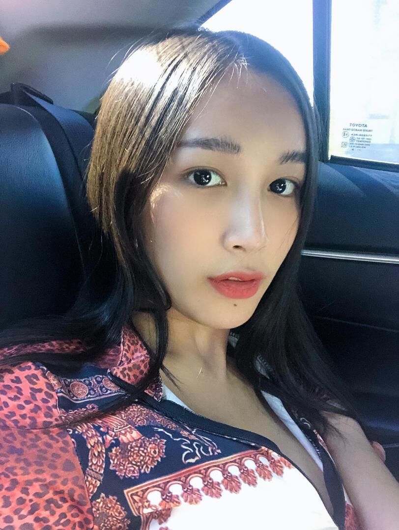 แชท กับ สาวสอง